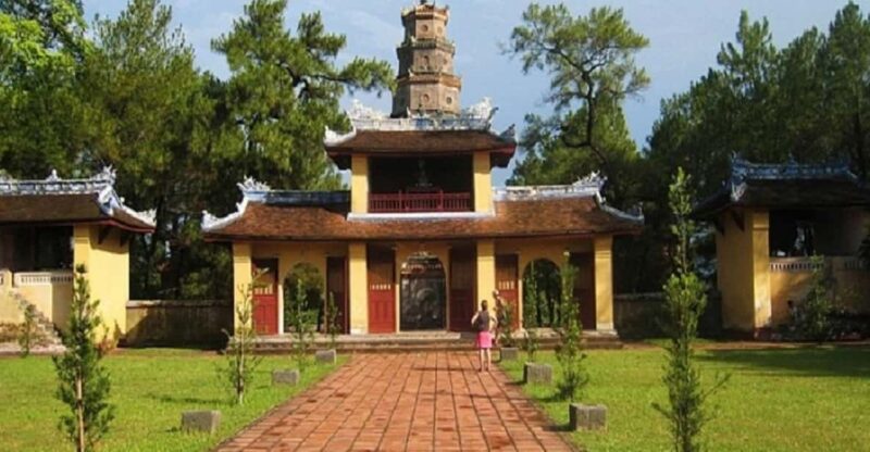 Hue Private Car For Sightseeing with English Speaking Driver - Detailed Breakdown of the Itinerary