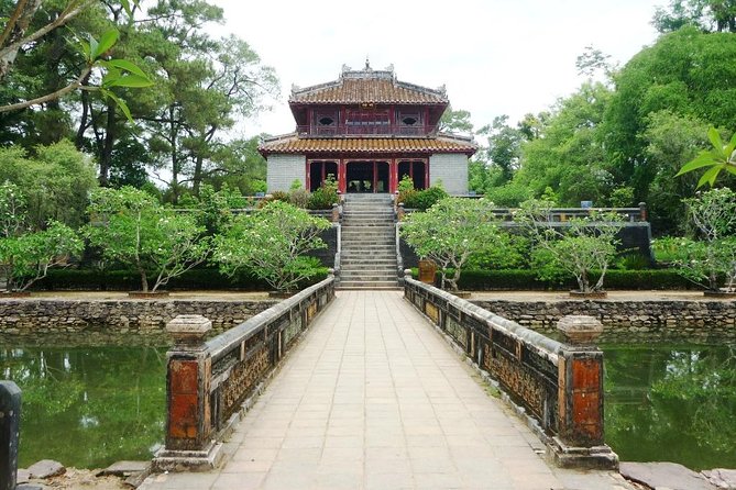 Hue Private Guided Tombs and Thien Mu Pagoda Tour - What You Can Expect From the Experience
