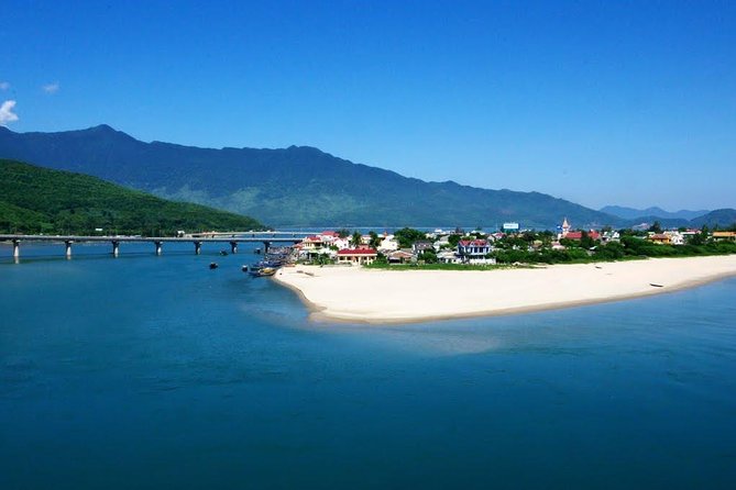 Hue to Hoi An or Hoi An to Hue Transfer with sightseeing on the way - Key Points