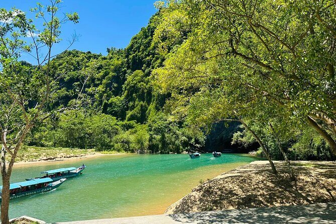Hue Transfer to Phong Nha via 17 Parallel & Vinh Moc Tunnels - What to Keep in Mind