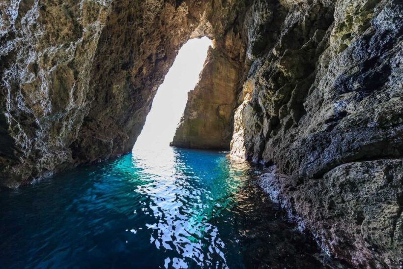 Hvar: Blue Cave, Green Cave & Stiniva Beach Speed Boat Tour - FAQ