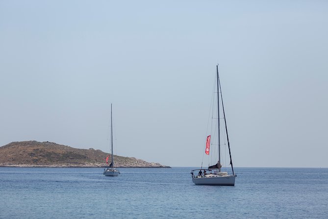Hvar - Full Day Sail on a Yacht - Friendly Skipper- Small Group - Lunch Optional - Important Information for Travelers