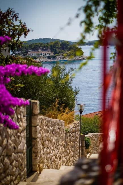 Hvar Walking Tour With Your Local Guide - Key Points