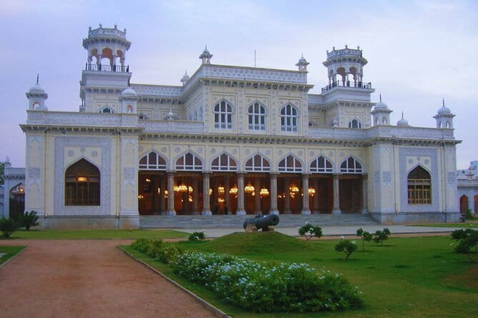 Hyderabad - A Full Day Private Guided City Tour with Ethnic Lunch - The Sum Up