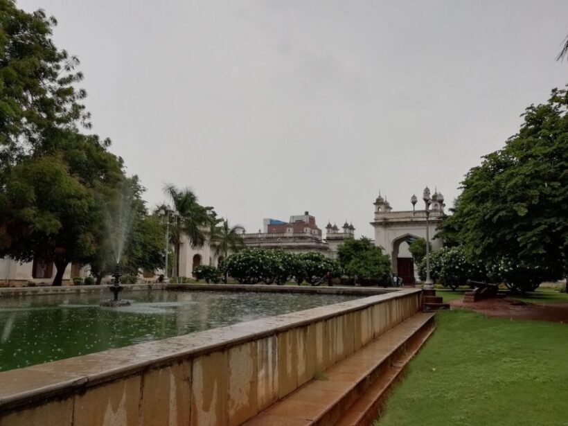 Hyderabad: Heritage Walking Tour of Old City and Charminar - Pricing and Value