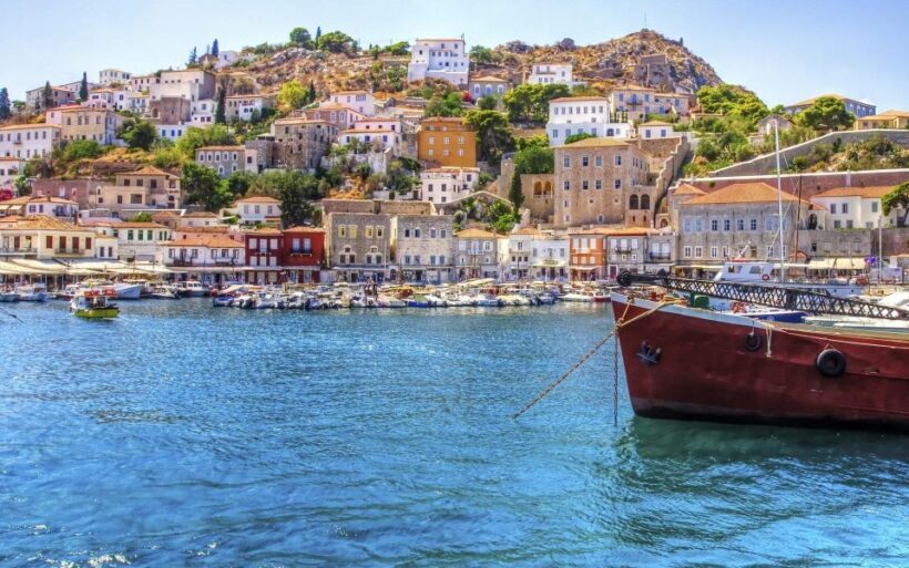 Hydra & Poros: 2 islands private day tour from Athens - Ferry to Hydra
