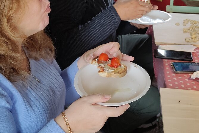 I wil explain you everything about our extravirgin olive oil - A Closer Look at the Itinerary