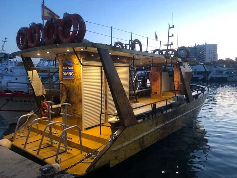 Ibiza: 3-Hour Private Sunset Boat Cruise for Large Groups - Key Points