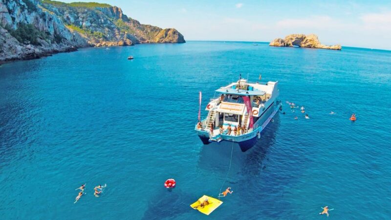 Ibiza: Cala Salada & North Cruise with Drinks & Snorkeling - The Experience on Board