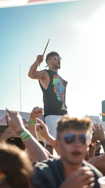 Ibiza: Party Boat w/ Drinks, Live Performances, DJ & Dancers - A Closer Look at the Ibiza Party Boat Experience