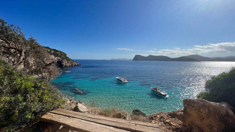 Ibiza Private Boat Excursion Tagomago Island 10 people Max - Key Points