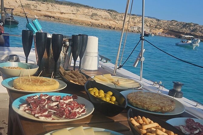 Ibiza: Private Sailboat With Tapas, Premum Open Bar & Music - Open Bar With Alcoholic Beverages