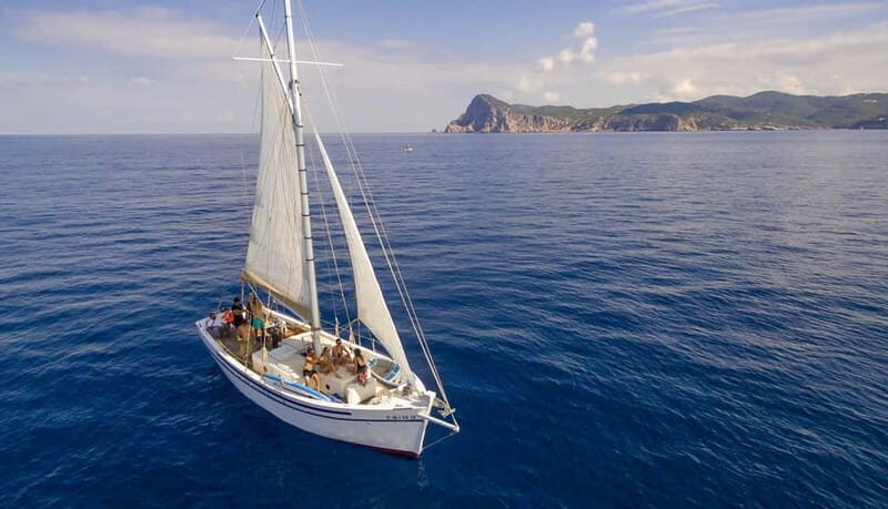 Ibiza: Sunset Private Sailboat with Tapas & Premim Open Bar - The Food and Drinks