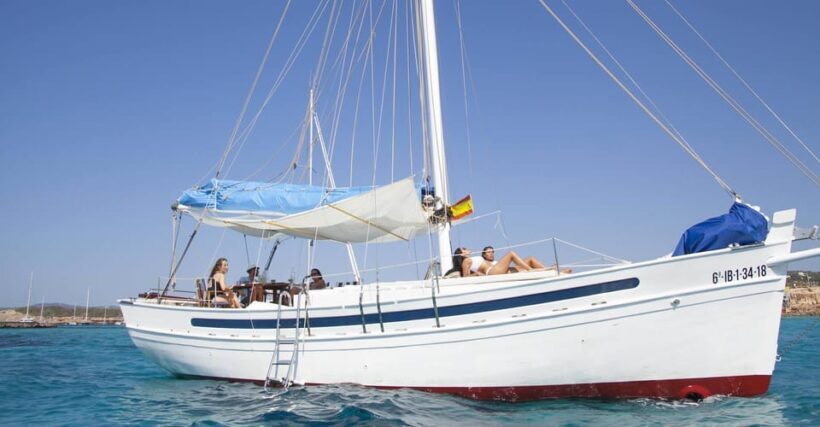 Ibiza: Sunset Private Sailboat with Tapas & Premim Open Bar - Activities at Sea