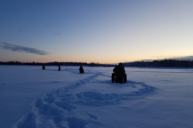 Ice fishing by car with hot beverages at Pyhä-Luosto - Starting with Convenience: Pickup and Location