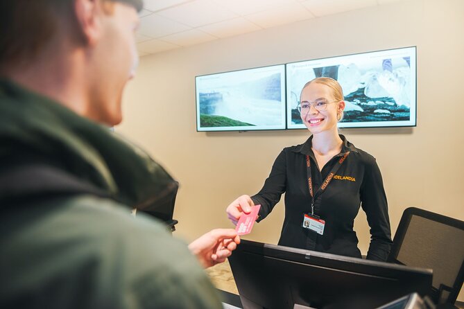 Iceland Airport Transfer from Reykjavík Hotels to KEF Airport - Who Will Benefit Most?