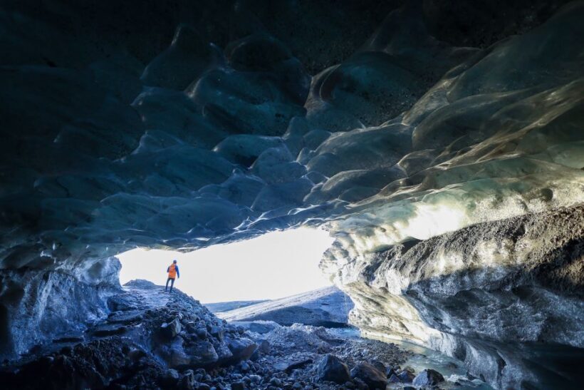 Iceland: Private Ice Cave Captured with Professional Photos - Is It Worth the Price?