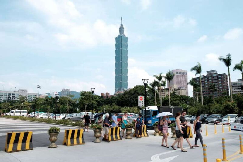 Iconic Food Tour: Local Street Food, Drinks & Sites - FAQ