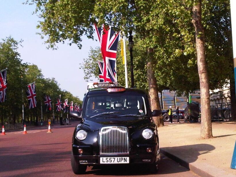 Iconic London: Bard, Beatles, Bond & Baker Street - The Value of the Tour