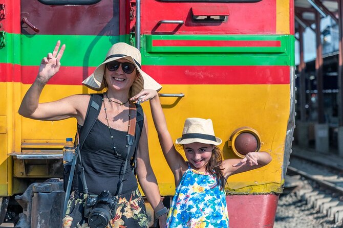 Iconic Markets: Damnoen & Train Market Explore - The Sum Up