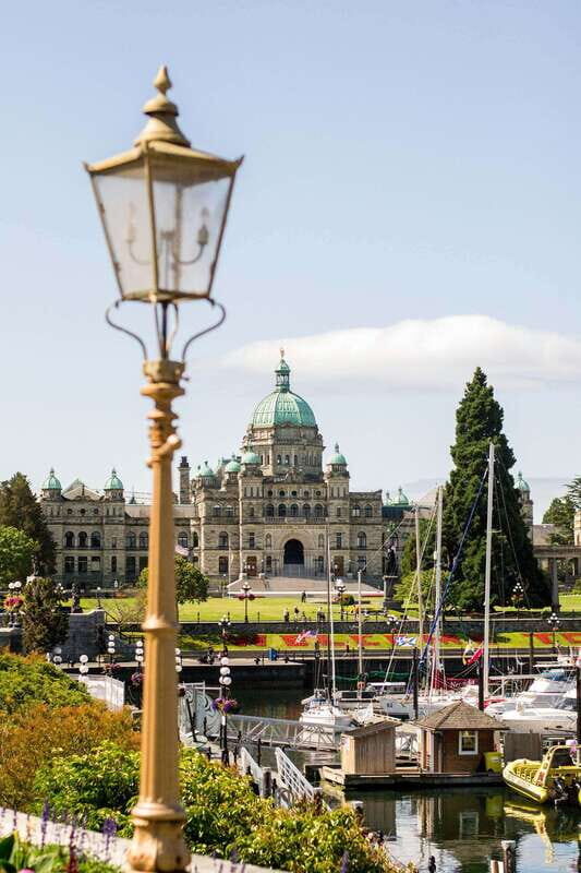 Iconic & Obscure Victoria Walking Tour - Exploring the Victoria Walk: What to Expect