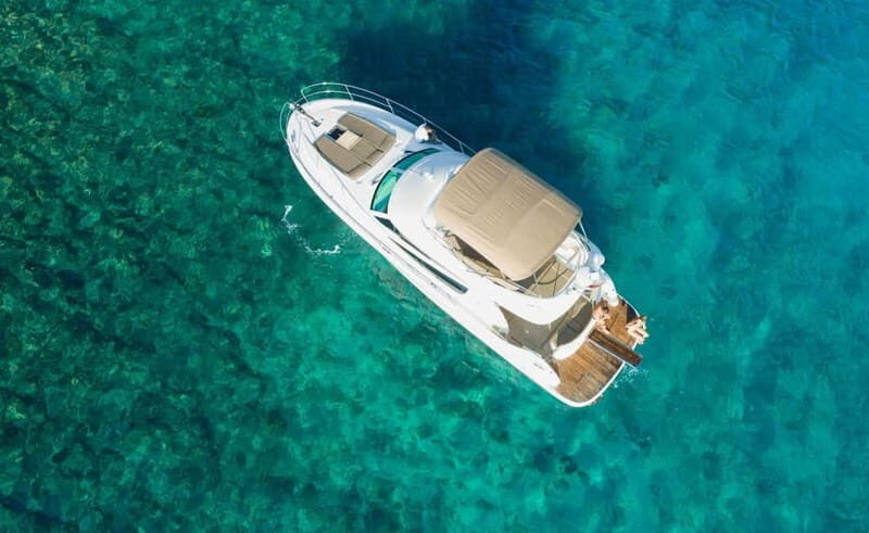 Ierapetra: Chrissi Island Luxury Yacht Cruise with Meal - Lunch: A Feast with Local Flavors