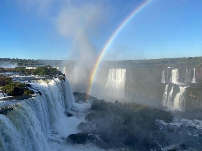 Iguazu Falls: 2-Day Combo to Argentine/Brazilian/Bird Park - Key Points