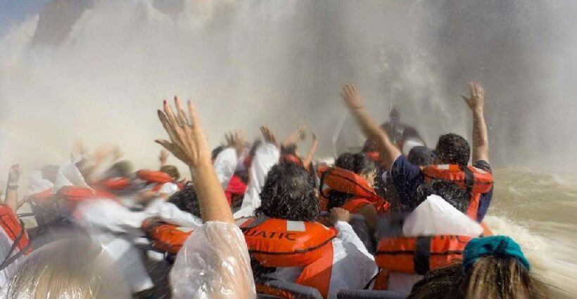 Iguazu Falls: Gran Aventura Boat and Argentinian Falls Tour - A Full-Day Journey Into Nature’s Power