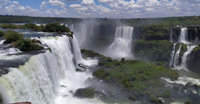 Iguazu Falls Guided:Tour Explore Brazil & Argentina in 1 Day - Key Points