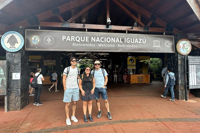 Iguazú Falls Private Full Day Tour - Guide Experiences