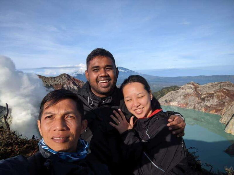 Ijen Sunrise Tour from Banyuwangi - Descending and Returning