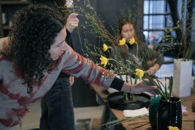 Ikebana Traditional Japanese Art of Flower Arranging - Hands-on Learning Approach