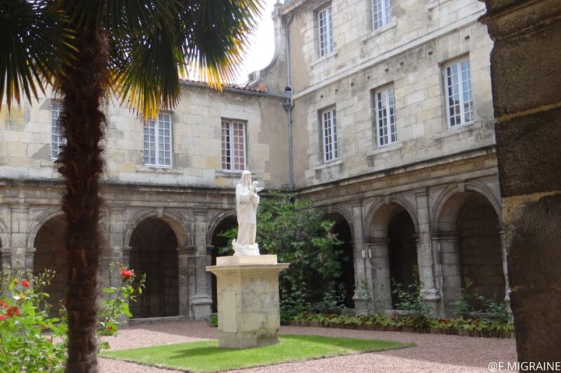 Immerse Yourself in the Protestant Era of La Rochelle - Booking Information