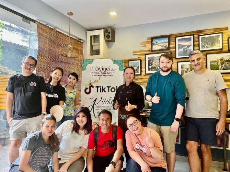 Immersive Cooking Class & BenThanh Market Tour By Local Chef - Introduction: What to Expect from This Cooking and Market Tour