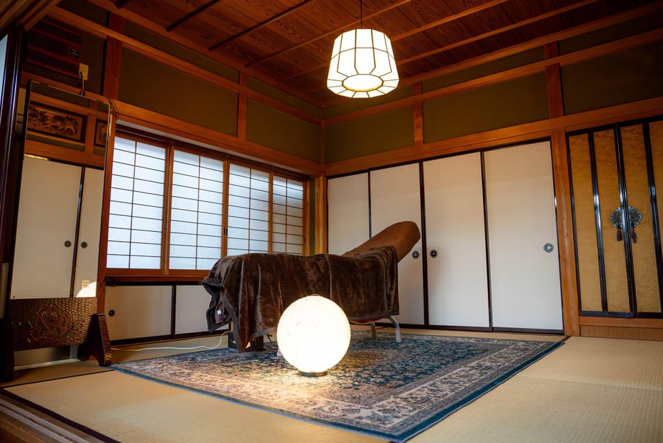 Immersive Facial Treatment in a Japanese Space - Salon Amenities