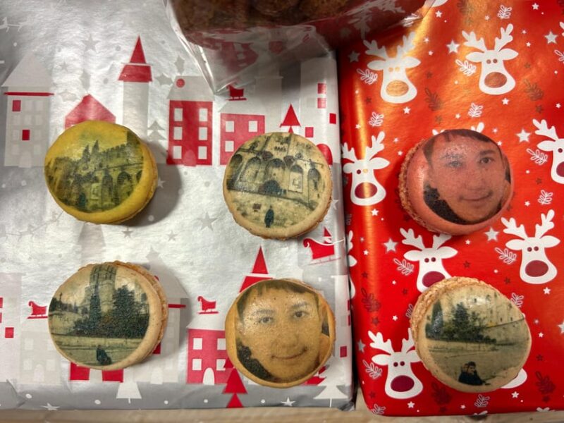 Immortalize your Souvenir d'Avignon as a button - An In-Depth Look at the Experience