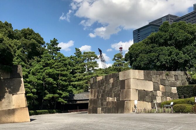 Imperial Palace East Garden and Heritage of Edo Castle Tour - Highlights of the Imperial Palace East Garden Tour