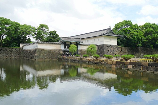Imperial Palace East Garden and Heritage of Edo Castle Tour - Positive Visitor Experiences and Recommendations