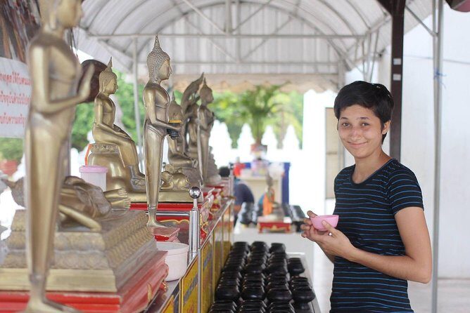 In French: Ayutthaya, the ancient capital of Siam - Who should consider this tour?