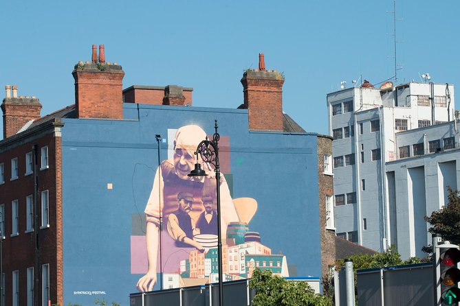 In Our Shoes Dublin Walking Tour - Connecting With the Community