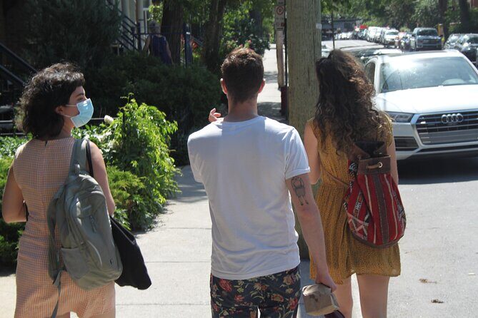 In the Shadow of the Mountain: Montreal Jewish History Walking Tour - The Experience: What You Can Expect
