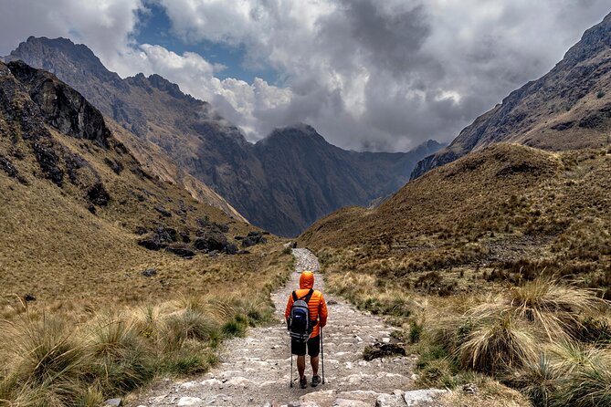 Inca Trail 4 Day Adventure to Machu Picchu With Panoramic Train - Health and Safety Considerations