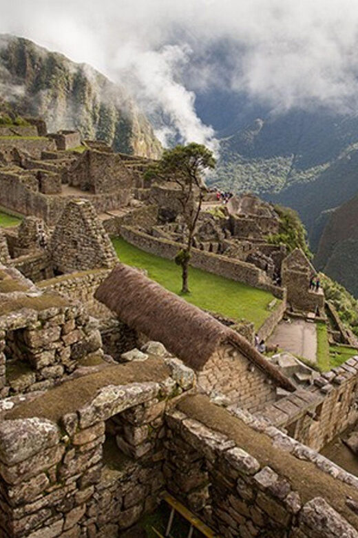 INCA TRAIL 4 DAYS TREK TO MACHU PICCHU - An In-Depth Look at the 4-Day Inca Trail Trek