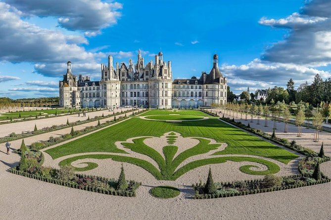Incredible Loire Castles Tour With Wine Tastings and Lunch - Itinerary and Experience