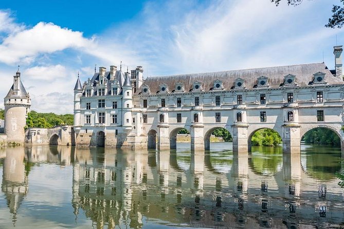 Incredible Loire Castles Tour With Wine Tastings and Lunch - Tour Duration and Departure