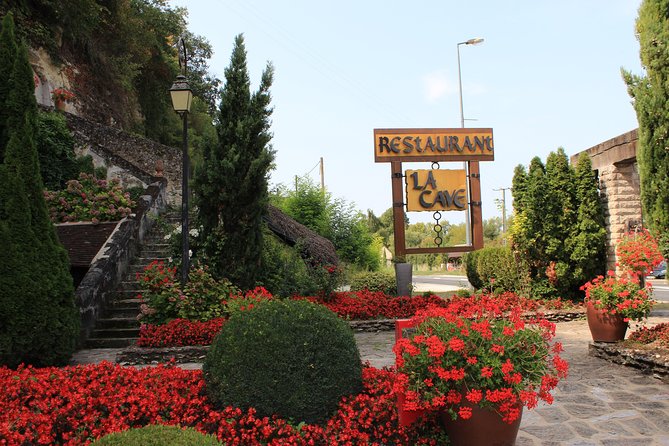Incredible Loire Castles Tour With Wine Tastings and Lunch - Dining and Wine Tastings