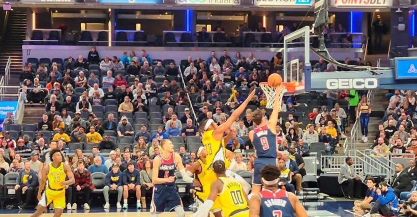 Indianapolis: Indiana Pacers Basketball Game Ticket - Setting the Scene at Gainbridge Fieldhouse