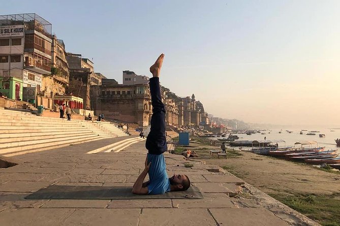 INDIVIDUAL YOGA CLASS - BEGINNER / ADVANCED Sunrise Yoga with Ayush in Varanasi - The Sum Up