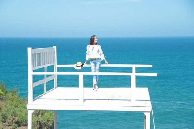 Indonesia : Teras Kaca Pantai Nguluran in Yogyakarta - What to Expect from the Nguluran Beach Tour