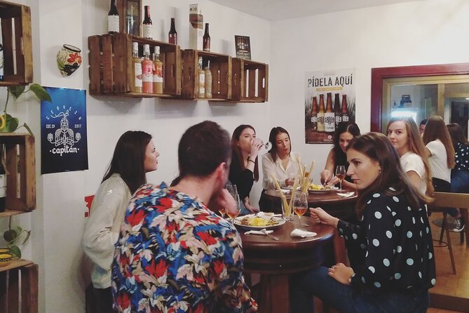 Indulge in Cordoba: Local Wines & Tapas Tasting - Key Points